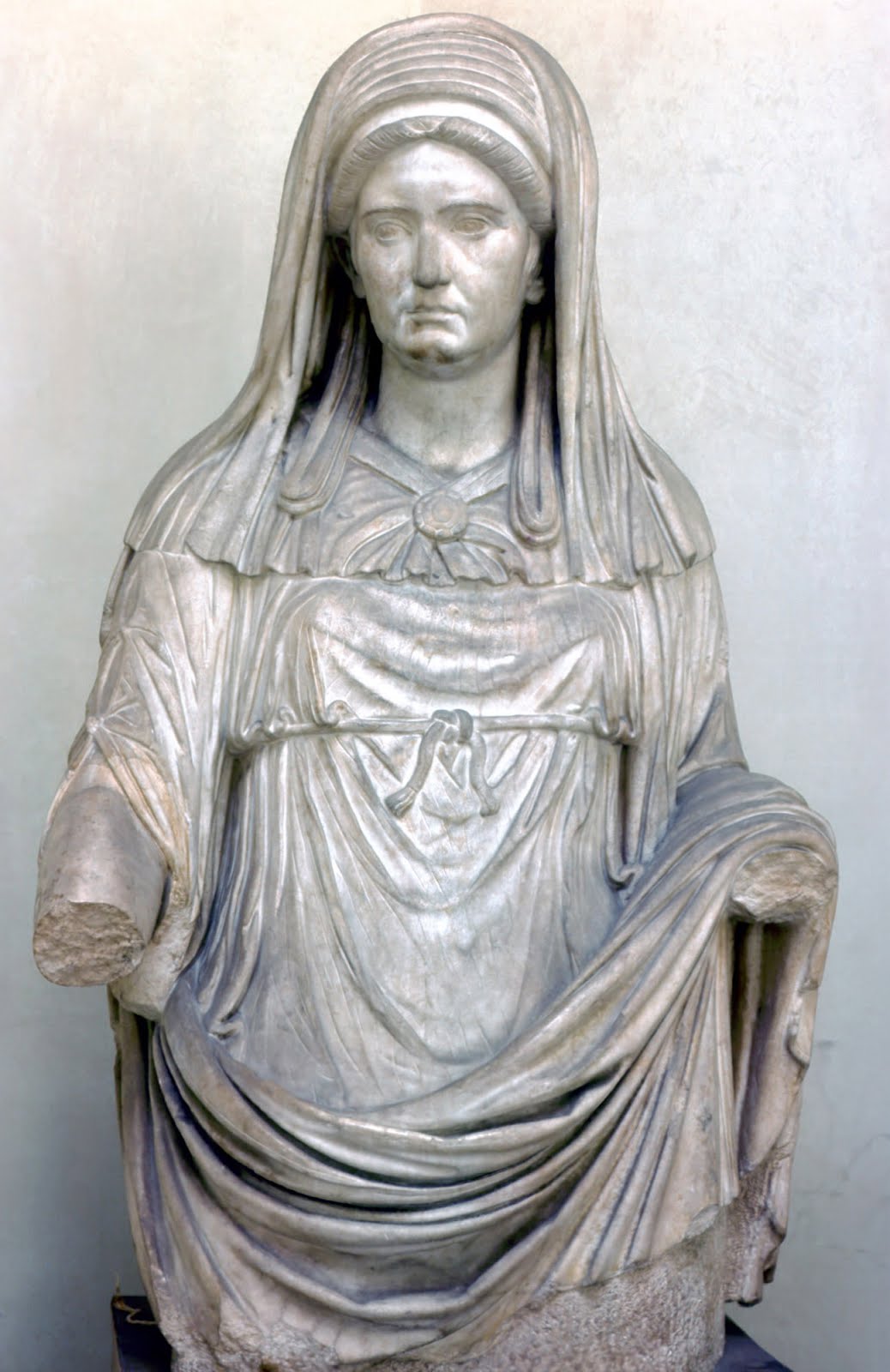 El desván de la ilusión: Profanaron el ritual sacro de las vírgenes ...