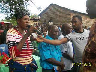 MULUGO AAGIZA KUSAKWA KWA MWALIMU ANAYEDAIWA KUTAFUNA 500,000 ZA ...