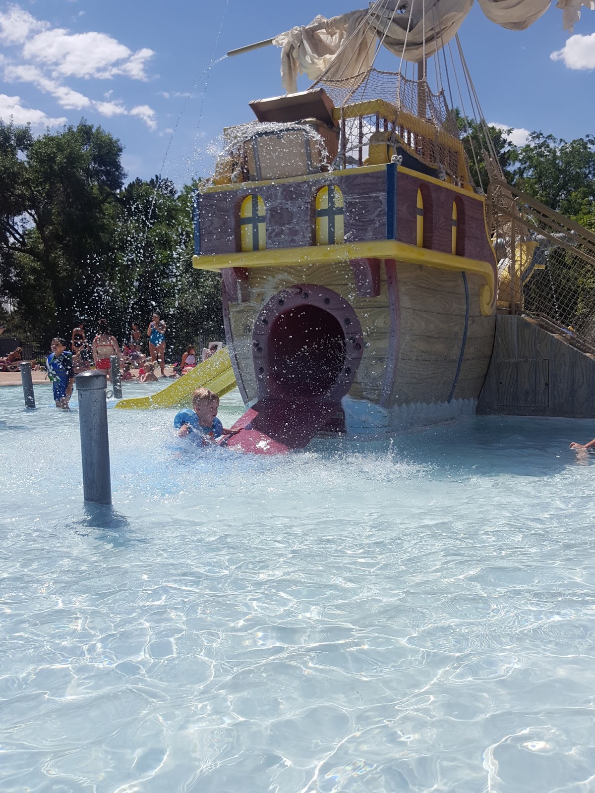 andhannie: pirate pool