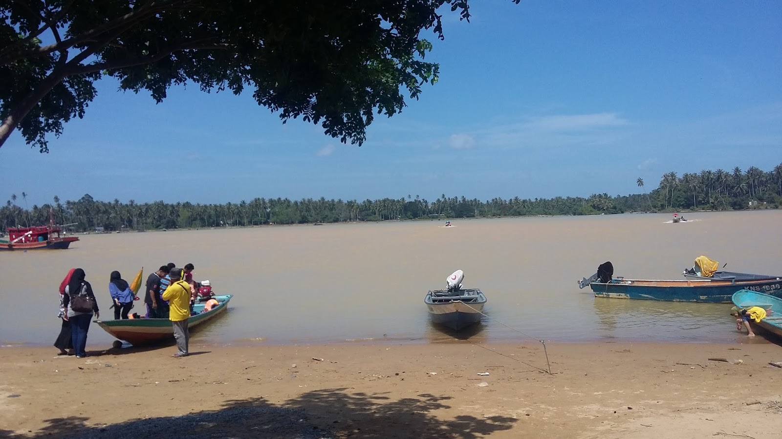 Aku, Dia dan Kamu: Pasar Terapung Kelantan @ Pulau Suri