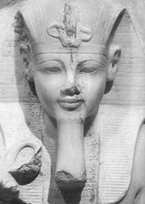 Saat Mataku Berbicara Melihat Langit Ilahi: Penemuan Patung Raksasa ...