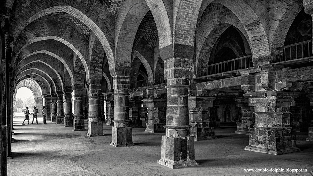 The Concrete Paparazzi: Pandua (Malda): Ruins of a Former Capital