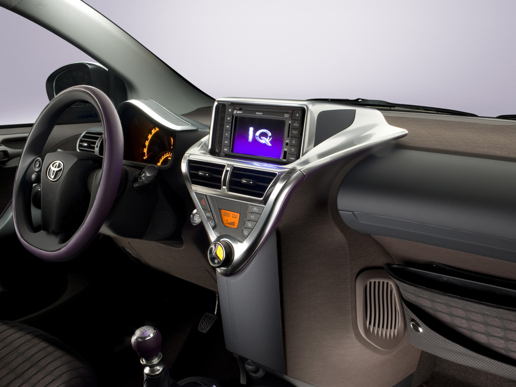 Cars World: Toyota iQ Interior