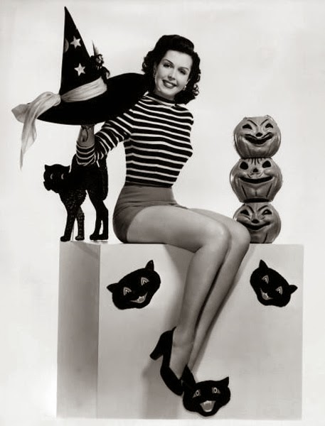 Pin Up Girl Pictures Halloween Pinup Girl Pics