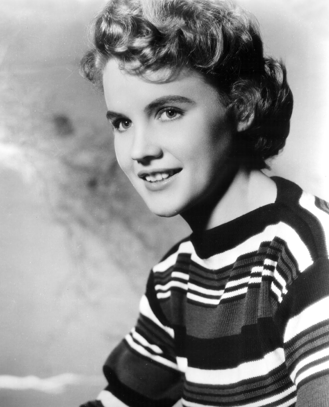 Slice of Cheesecake: Carroll Baker, pictorial