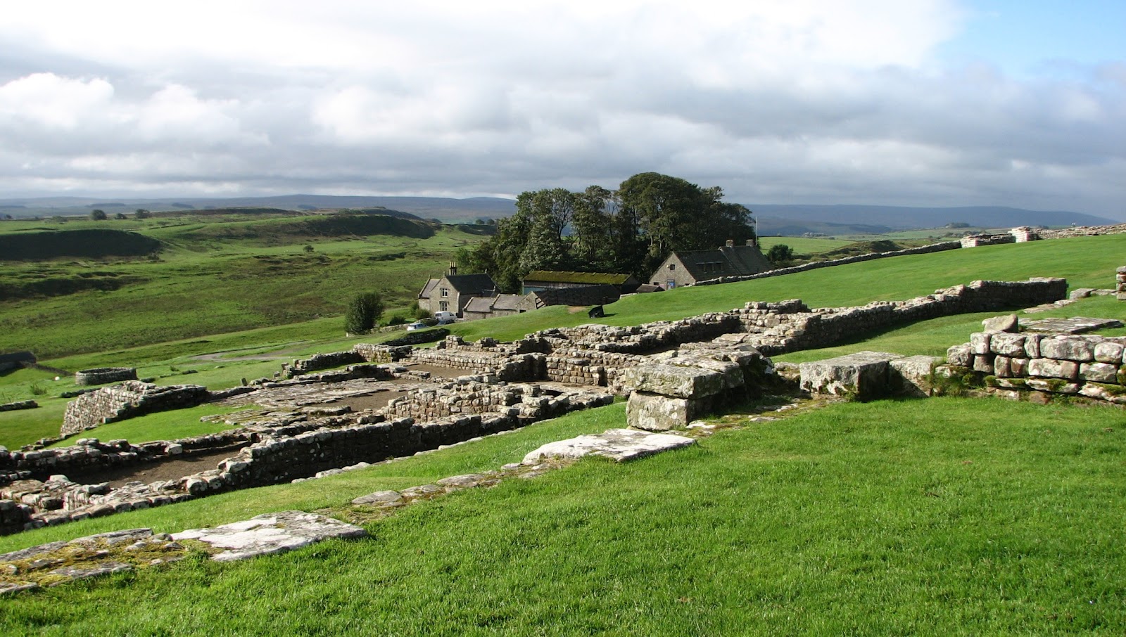 Britain and Beyond: Hadrian's Wall & Housesteads Roman Fort
