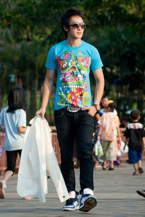 Model Kaung Pyae's Colorful Fashion Photos