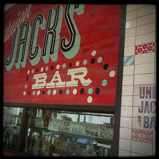 21st century urban housewife: Union Jack Bar...Jamie Oliver @Gatwick