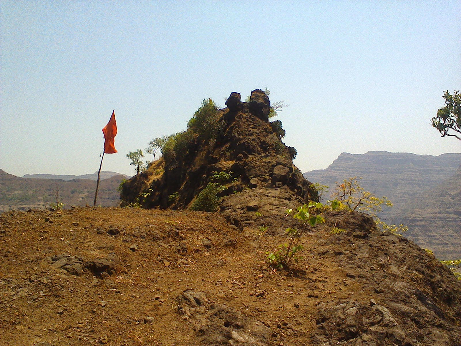 Yash Gaikwad - BHATKANTI: Chandragad to Arthur's seat trek