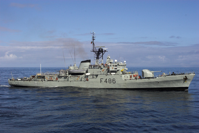 Corveta portuguesa sofre pane