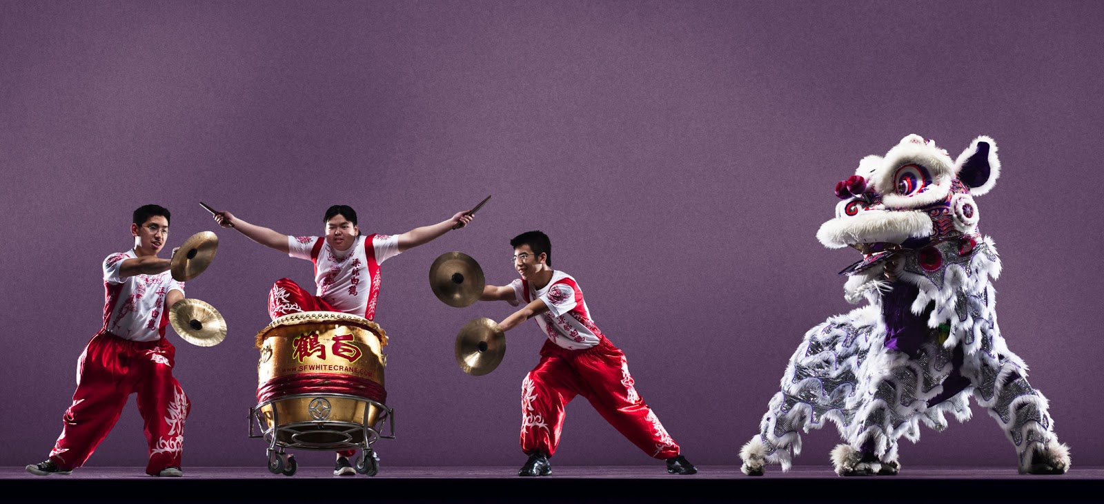 DANZAR: 9) LION DANCE