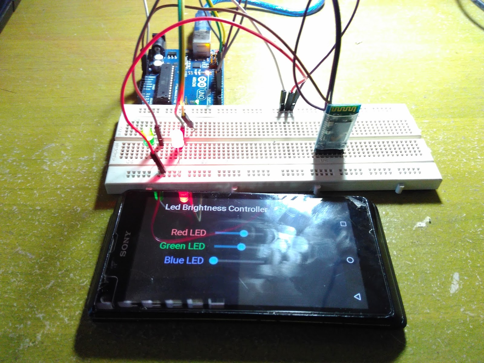 Kontrol Kecerahan LED menggunakan Android