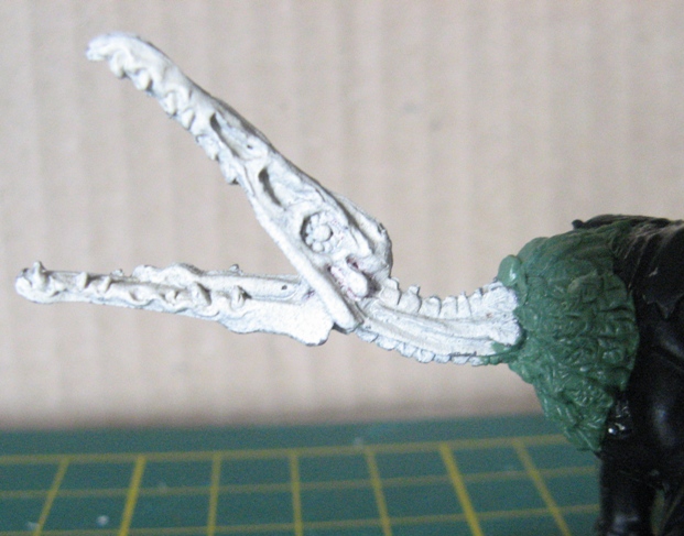 Magpie and Old Lead: Mounting the Hive! Bee Knight Progress