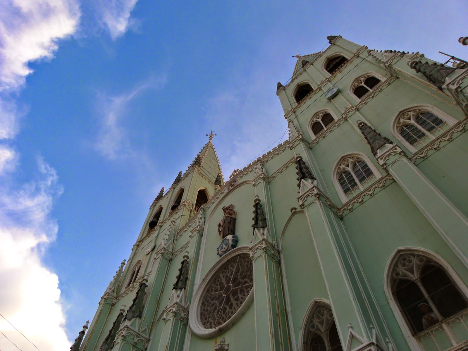 A CHURCH OF STEEL: BASILICA OF SAN SEBASTIAN, MANILA - Lakwatserong ...