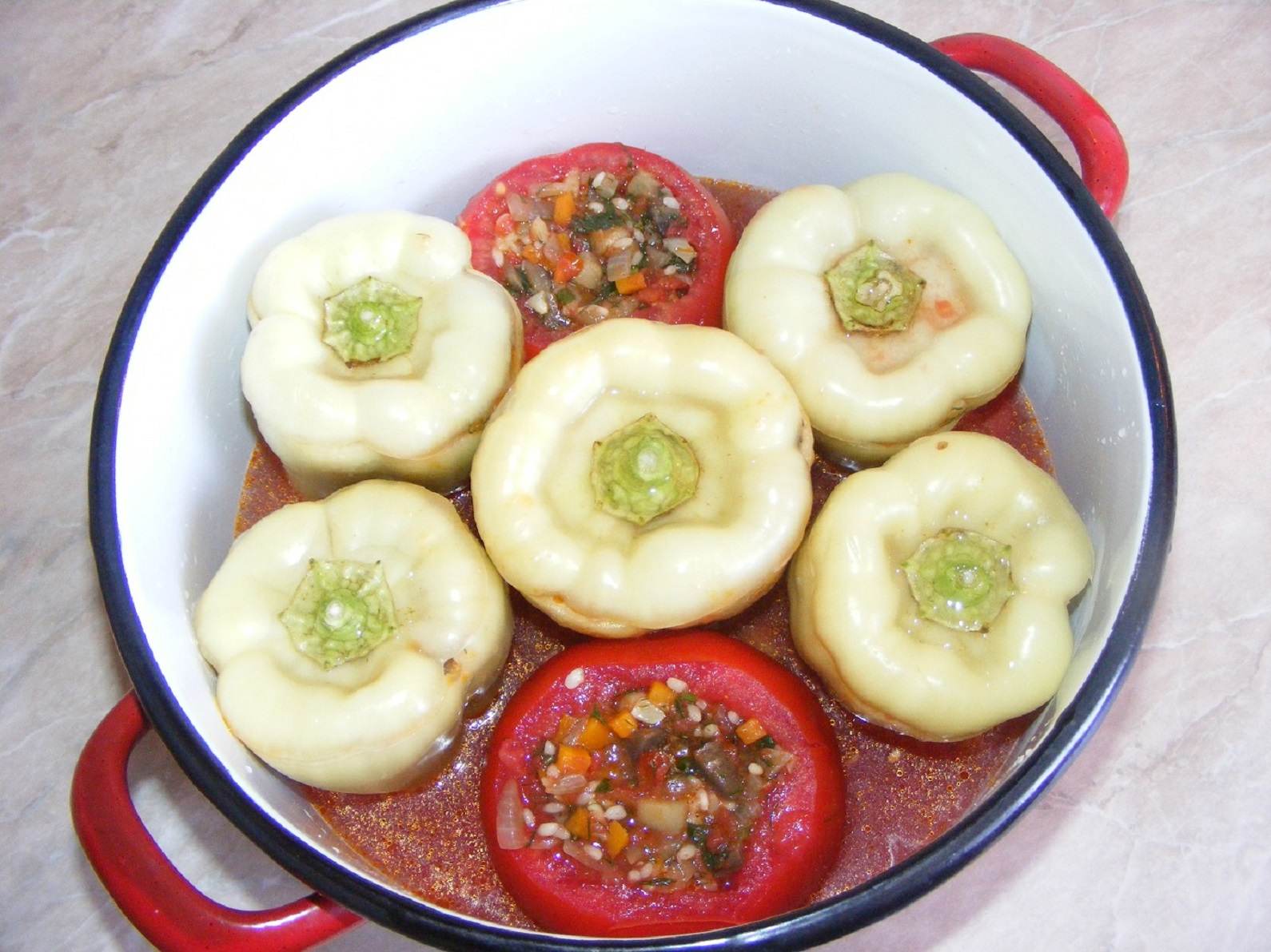 Ardei umpluti cu legume | Preparatedevis.ro