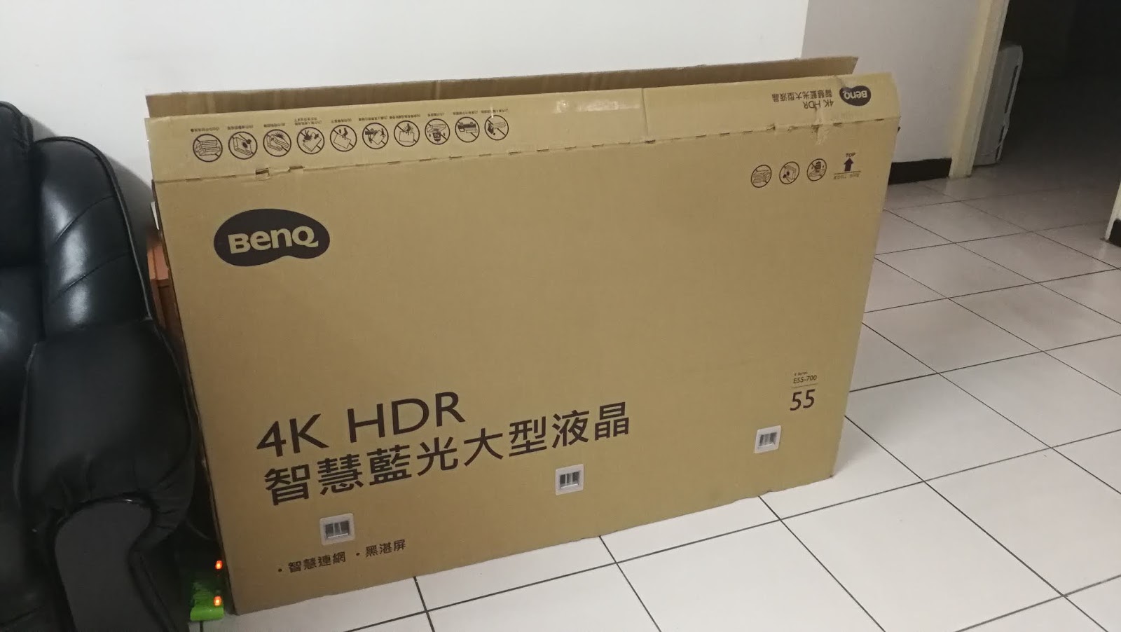 平凡狂想曲: 2018年底購入BenQ E55-700，非開箱文