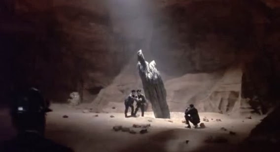 5 Nastiest Alien-Filled Meteors in Movies [List] - The Geek Twins
