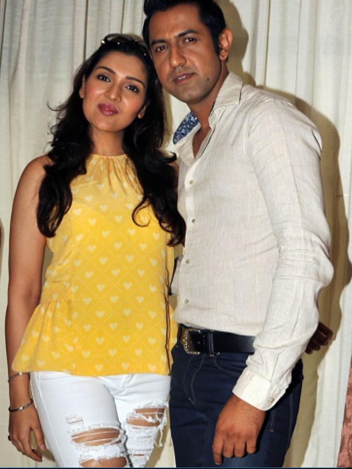 Govinda Daughter Tina Ahuja Photos, Wiki Biography, Age, Boyfriend ...