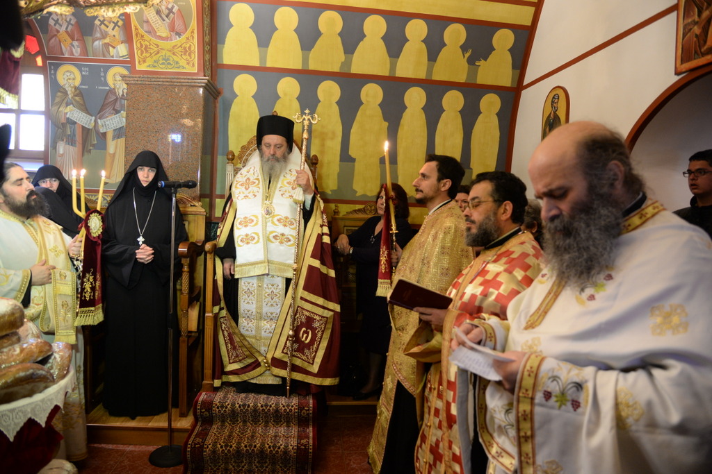 Θεοφιλέστατος Επίσκοπος Κερνίτσης κ. ΧΡΥΣΑΝΘΟΣ: Ο ΘΕΟΦΙΛΕΣΤΑΤΟΣ ΣΤΗΝ ...
