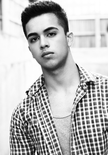 LONDON SCHOOL OF MODELLING: London School of Modelling Latest Graduates