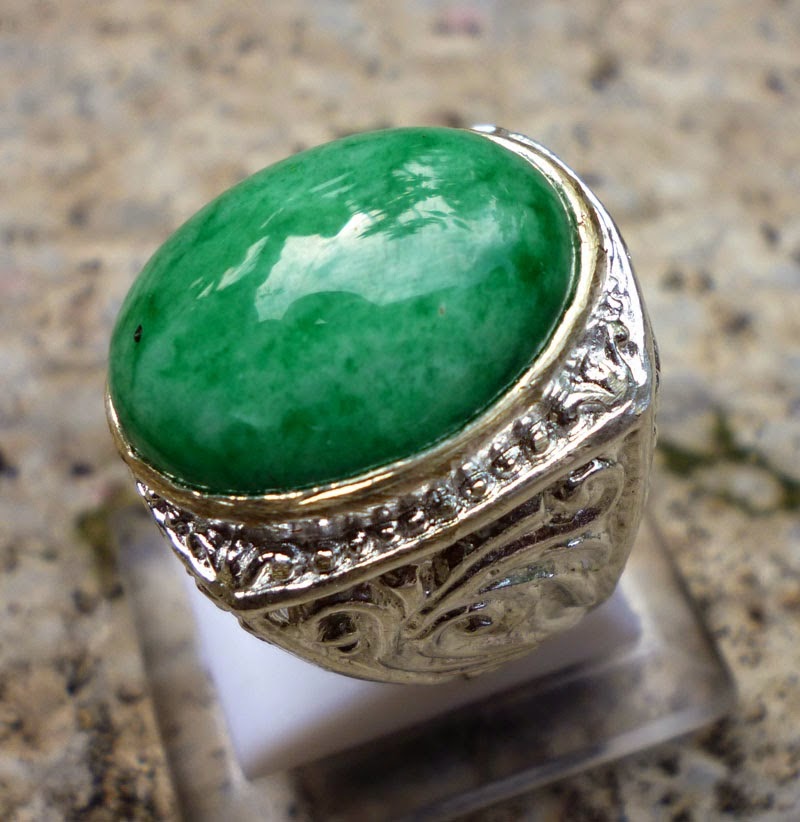 Perbedaan Batu Giok Nephrite Jade Dengan Jadeite | Koleksi Batu Cincin