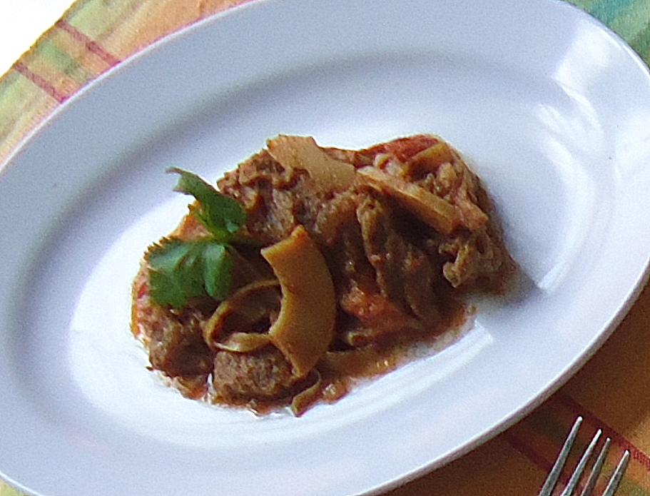 Nusantara Berarena Timur: KARI KERING REBUNG DAN DAGING