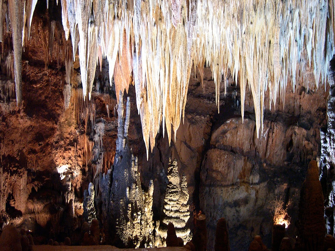 CURIOSIDADES CIENTÍFICAS : Estalactitas, estalagmitas y columnas.