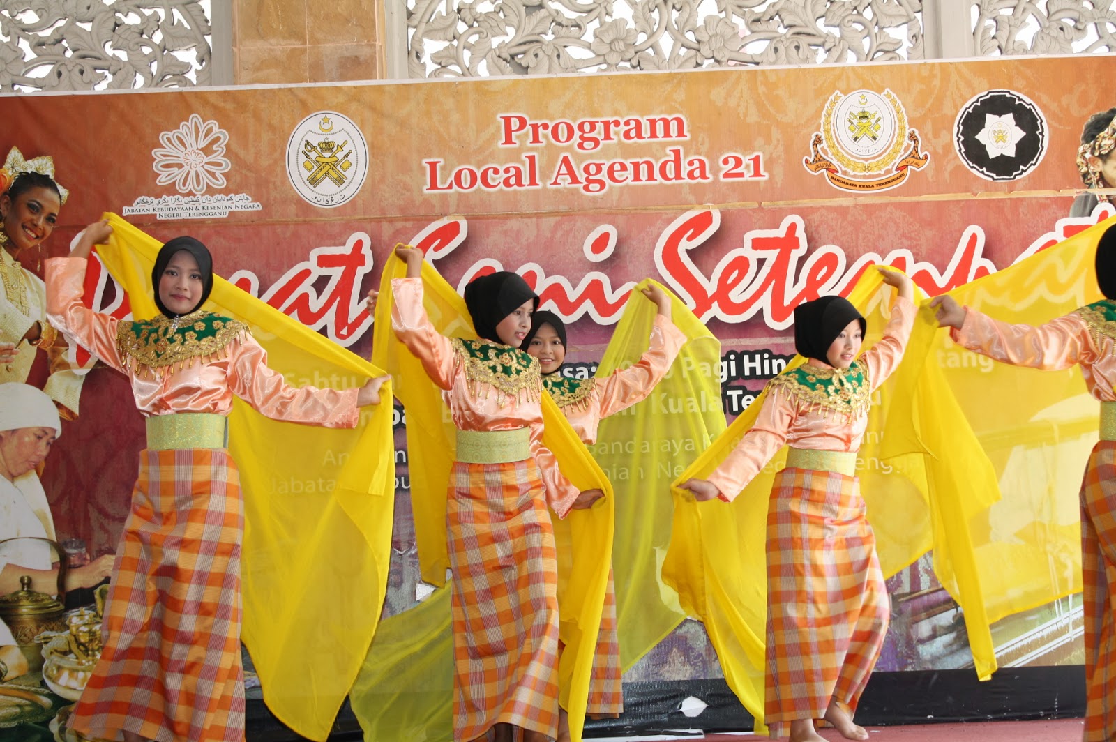 Koperasi Homestay Teluk ketapang: TARIAN TRADISIONAL