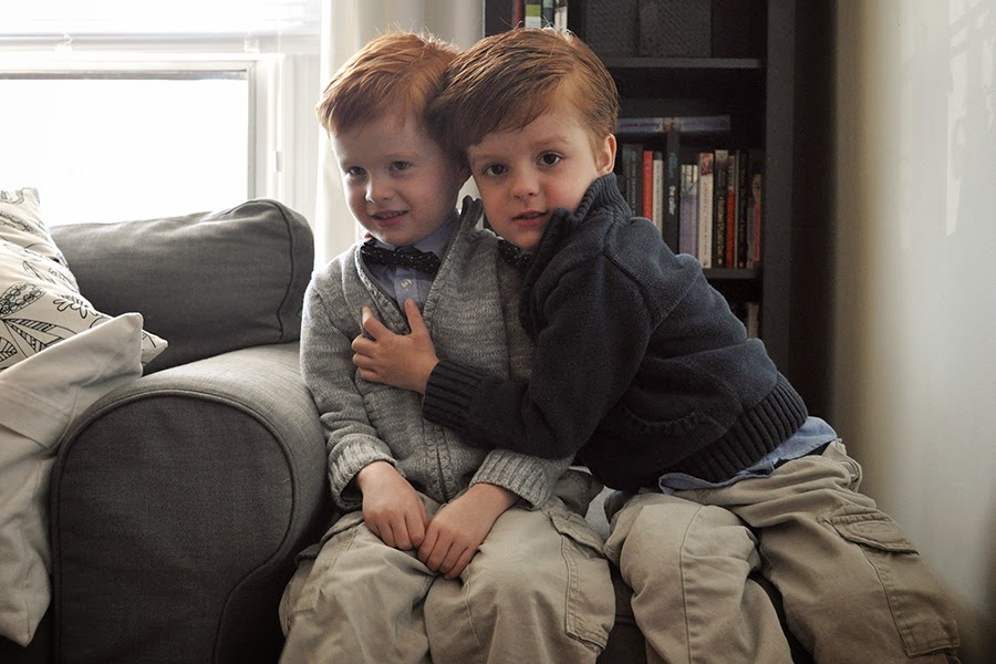 theoddestprime: The Most Awkward Smooch & Hug EVER...