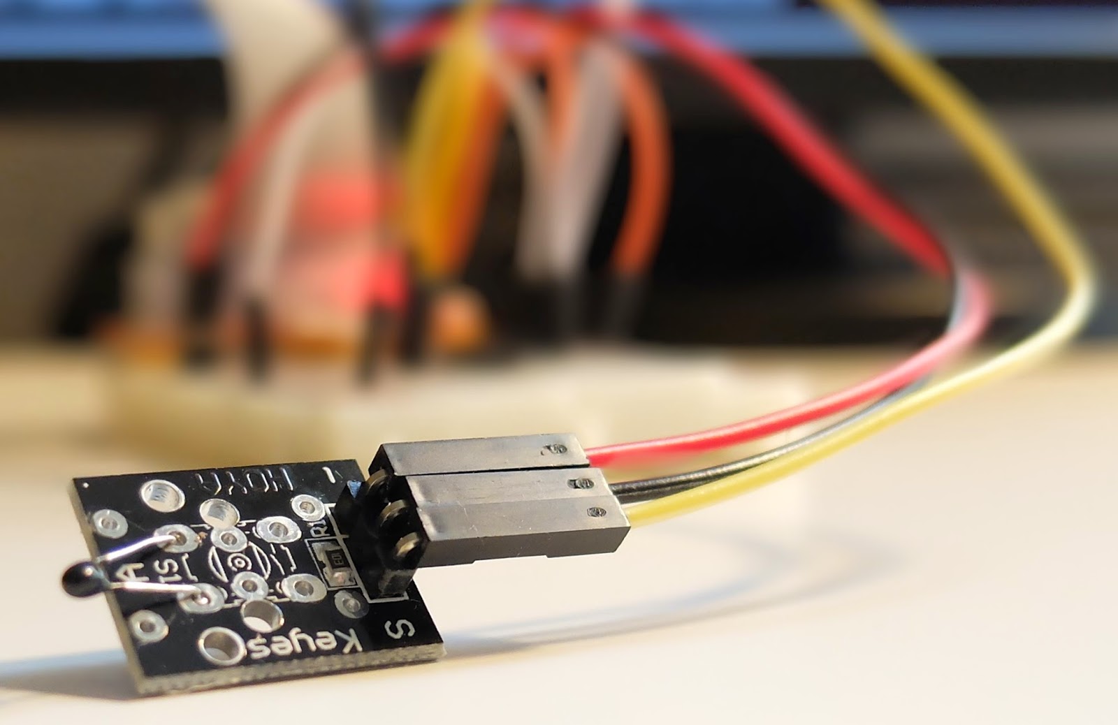 Marc Andreu Fernandez: JAVA Analog - Digital Thermistors with Raspberry Pi