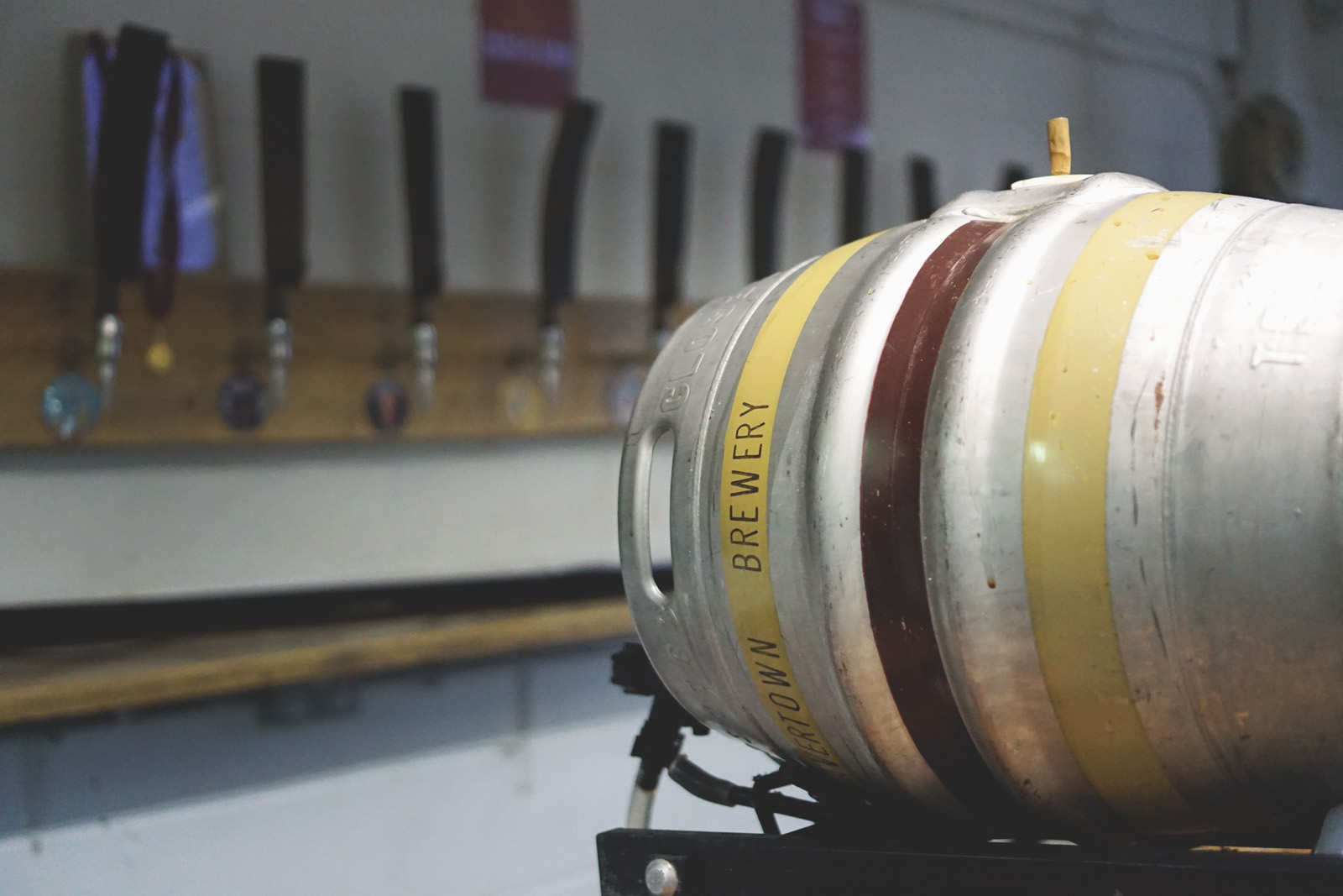 TOTAL ALES: Beavertown pit Cask Vs. Keg at The Dukes Head, Highgate