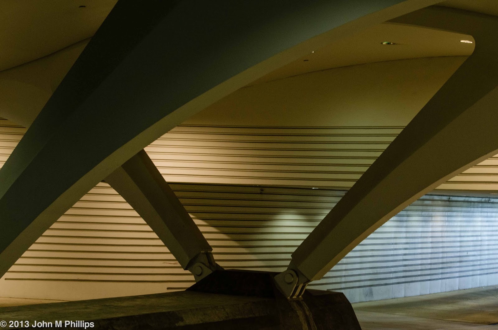 SKEPTIC PHOTO: CALATRAVA: INTERIOR DETAIL
