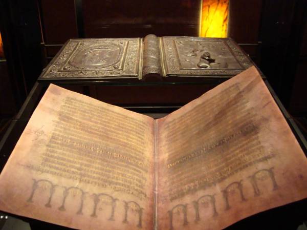 BIBLIA CURIOSA: Codex Argenteus