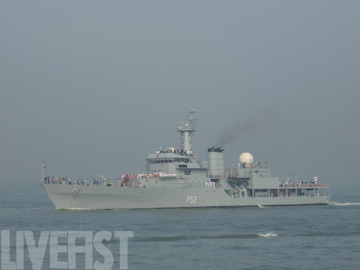 PHOTOS: President Reviews Indian Navy Fleet (Part 2) - Livefist