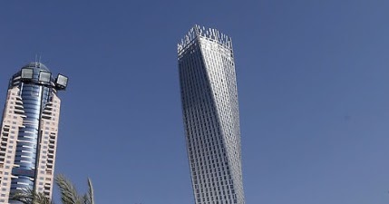 A Través del Uniberto: La Torre Cayan, el edificio en espiral más alto ...