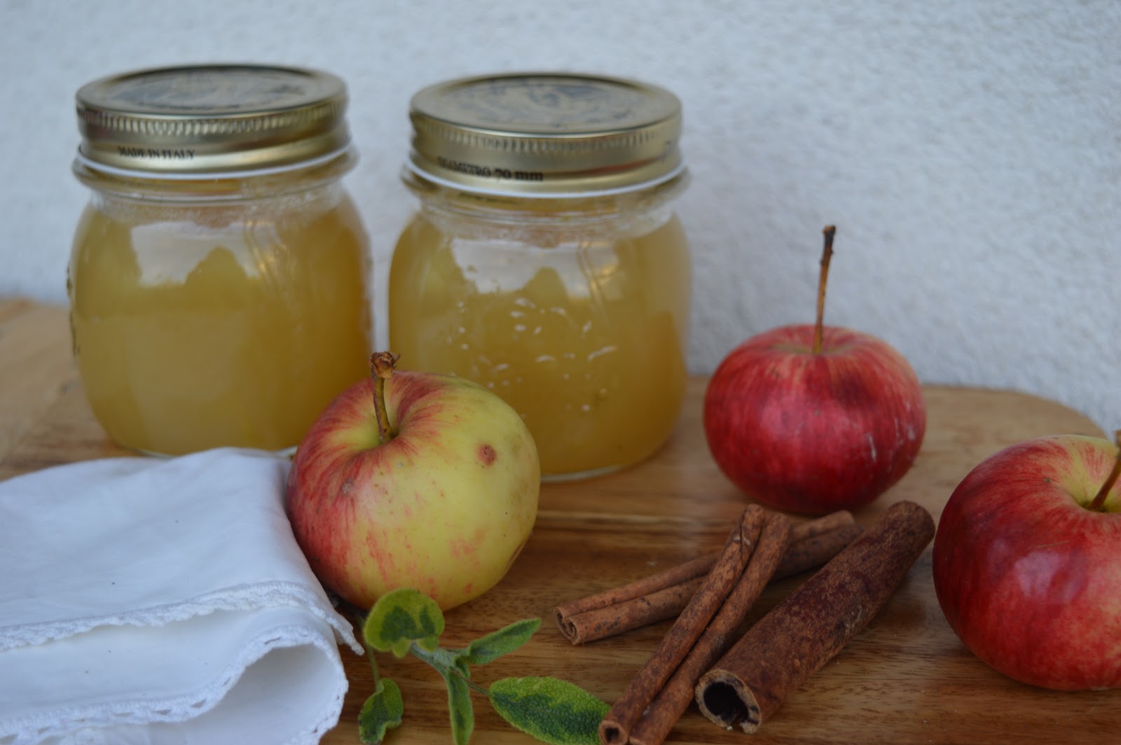 Viikonloppukokki: Salvialla maustettu omenahillo