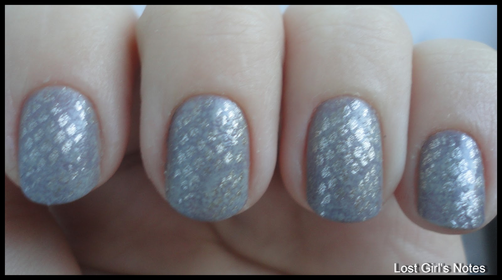 Snakeskin Pattern Manicure ~ Lost Girl's Notes