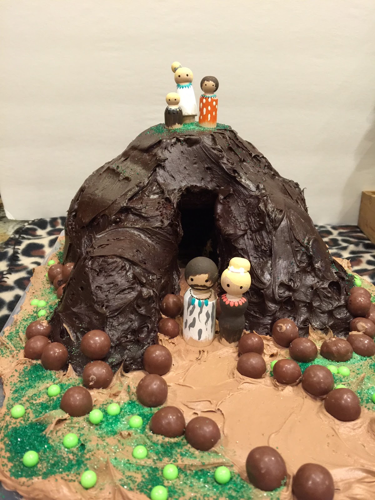 restlessrisa: Caveman Cake