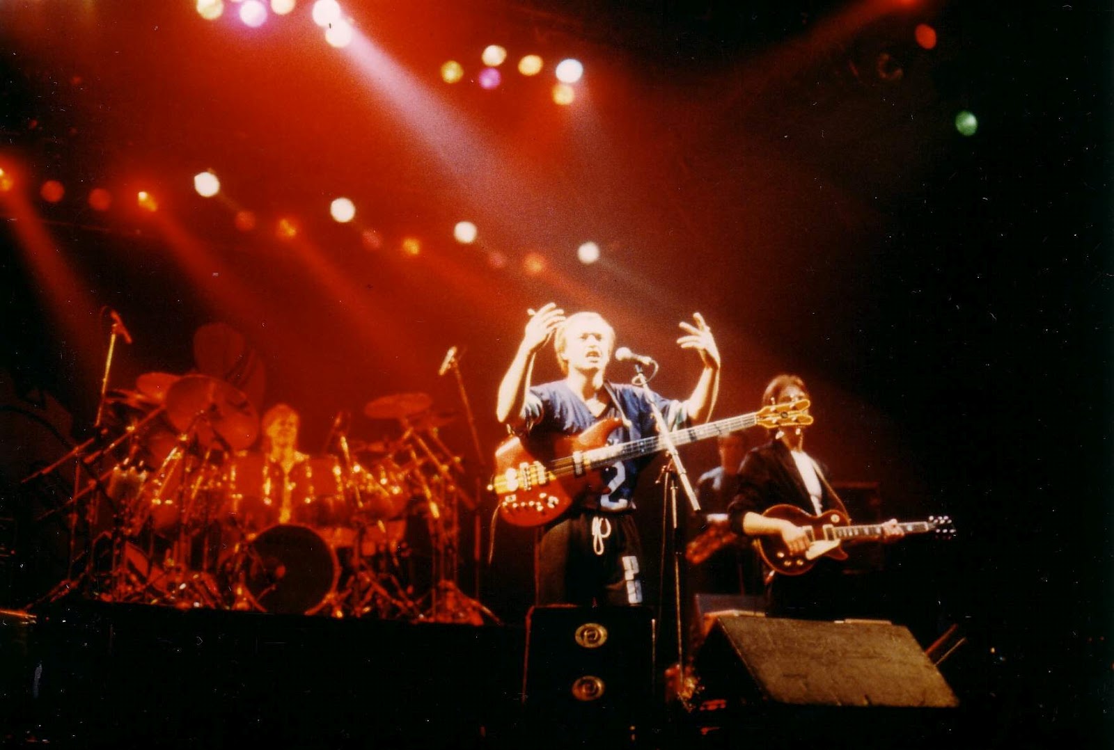 Sejarah dan Diskografi album Band Level 42 - All About Music from East ...