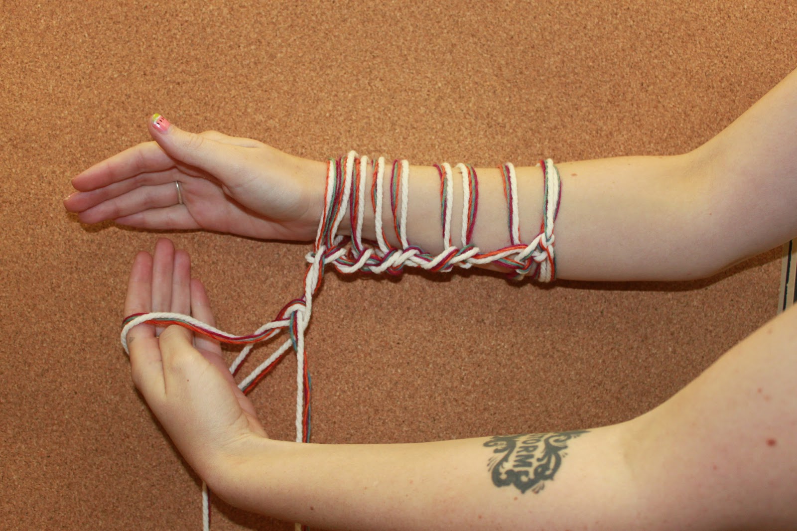 Nordiculture: Arm Knitting - Stylish Scarf