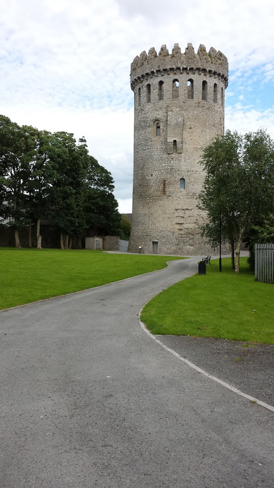 Walk In The Park: Castles, castles and more castles (and such)