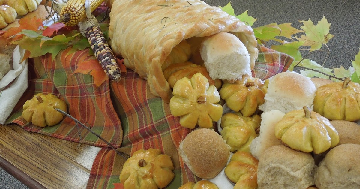 Dani's Daily Thousand: Bread Horn of Plenty