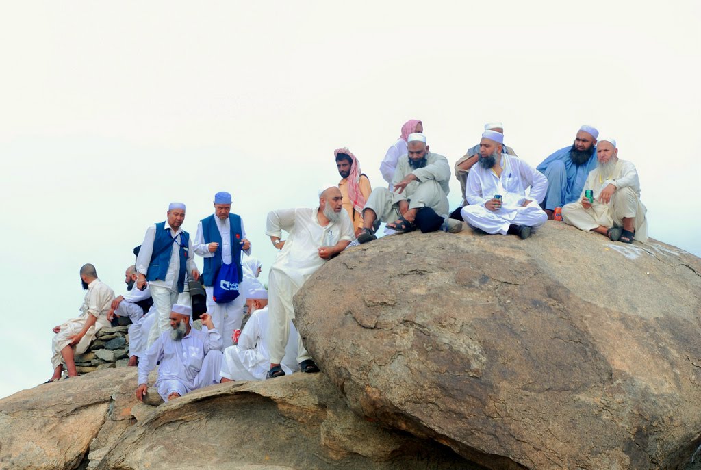 ISLAM the religion of PEACE: Muqadas Makamat