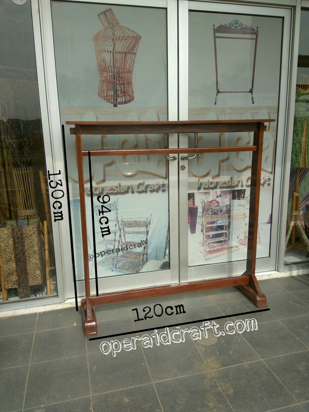 Waroeng Opera Indonesian Craft: Gawangan Batik