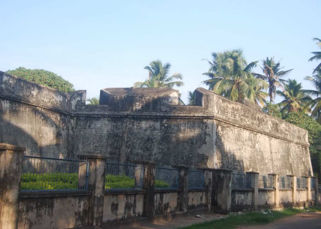 Kerala .... God's Own Country !!!: Kerala Forts
