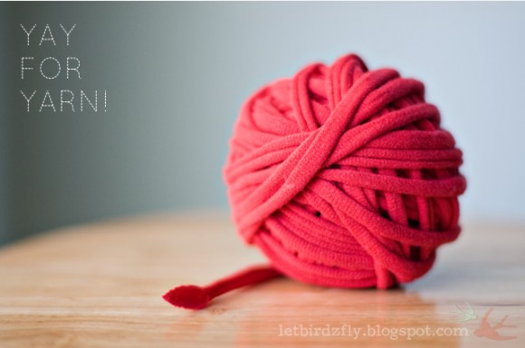 How to Make Yarn Out of Plactic Bags, T-shirts, and Sheets - Oh You ...