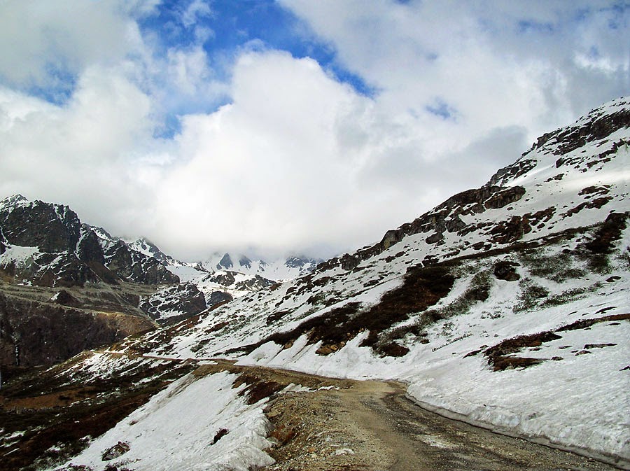 Discover India: Lachung Lachen North Sikkim Tourism , India
