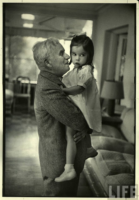 Citizen Grave: Chaplin e as mulheres