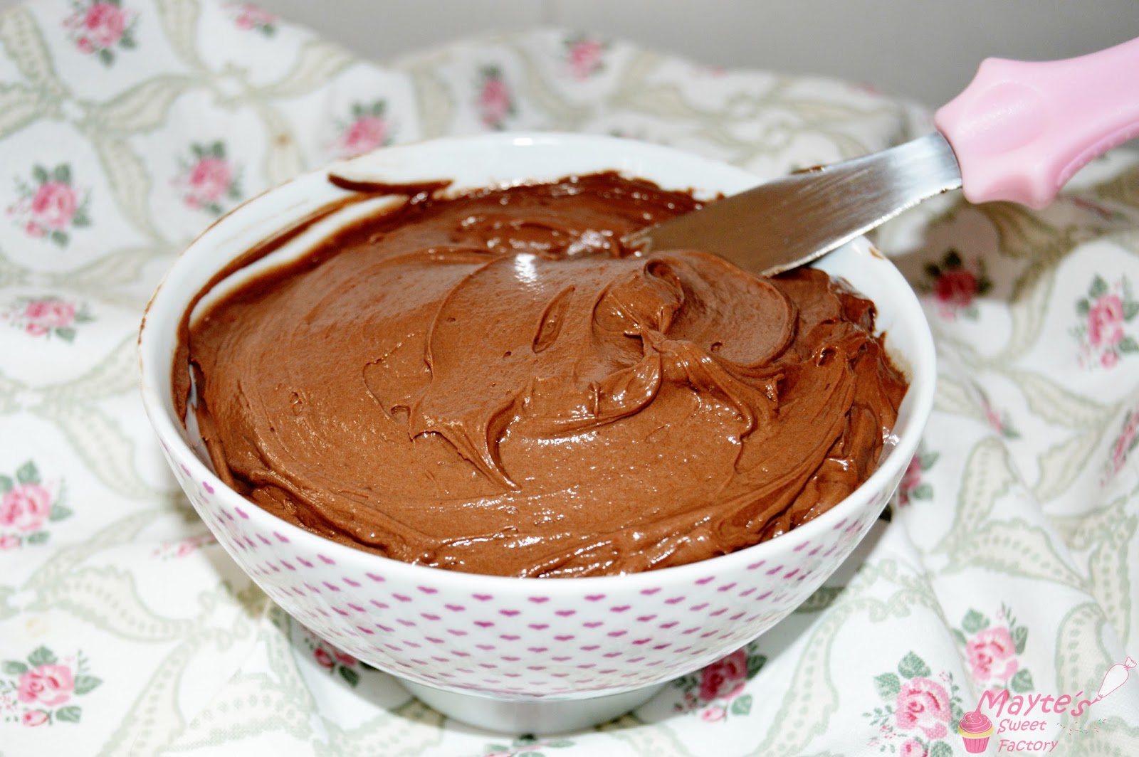 Mayte´s Sweet Factory: Crema de Nutella (para rellenar pasteles)