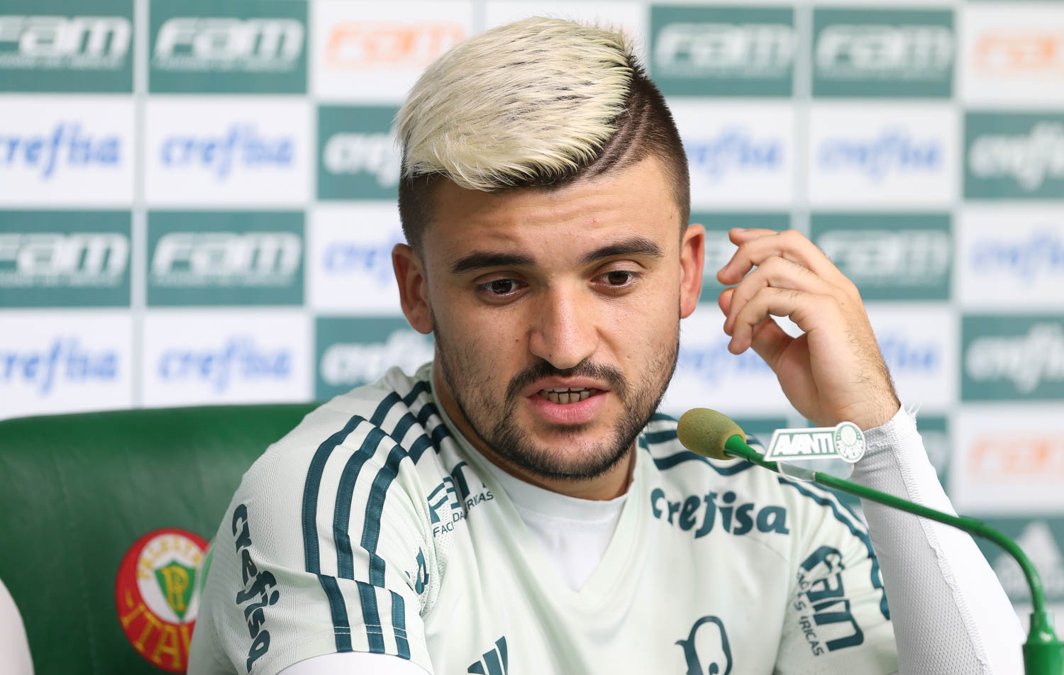 Victor Luis comemora volta de jogo ao Allianz: 'Atmosfera diferente ...